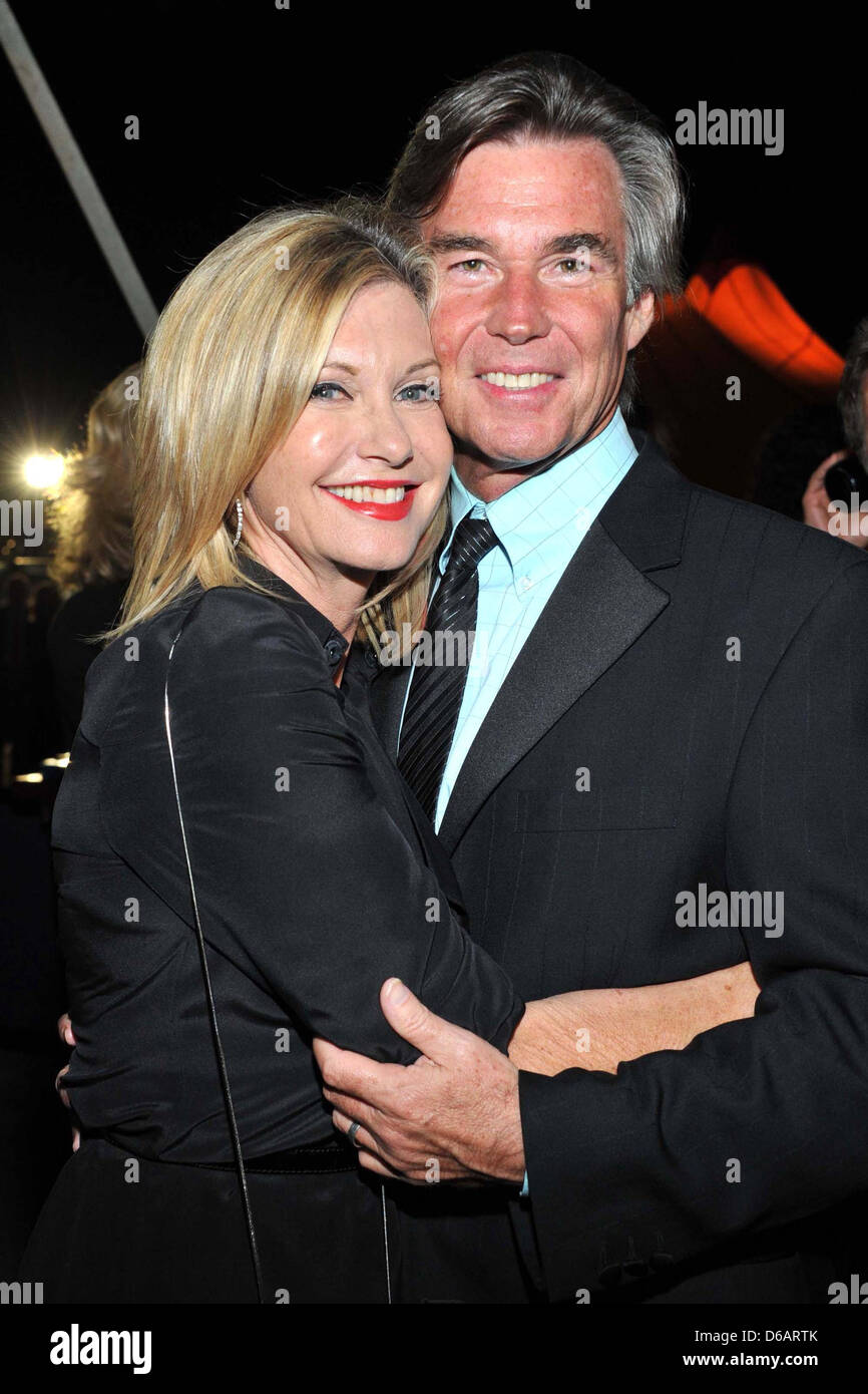 Olivia Newton-John and John Easterling Australian premiere of 'Xanadu ...