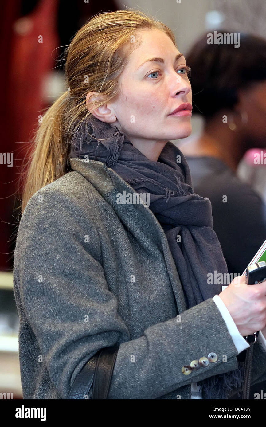 Rebecca Gayheart shopping at Nathalie Seaver Boutique in West Hollywood ...
