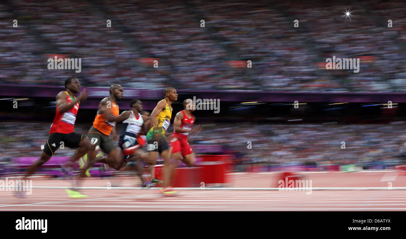Warren Weir of Jamaica (2nd R) competes in the Men's 200m semi-final at ...