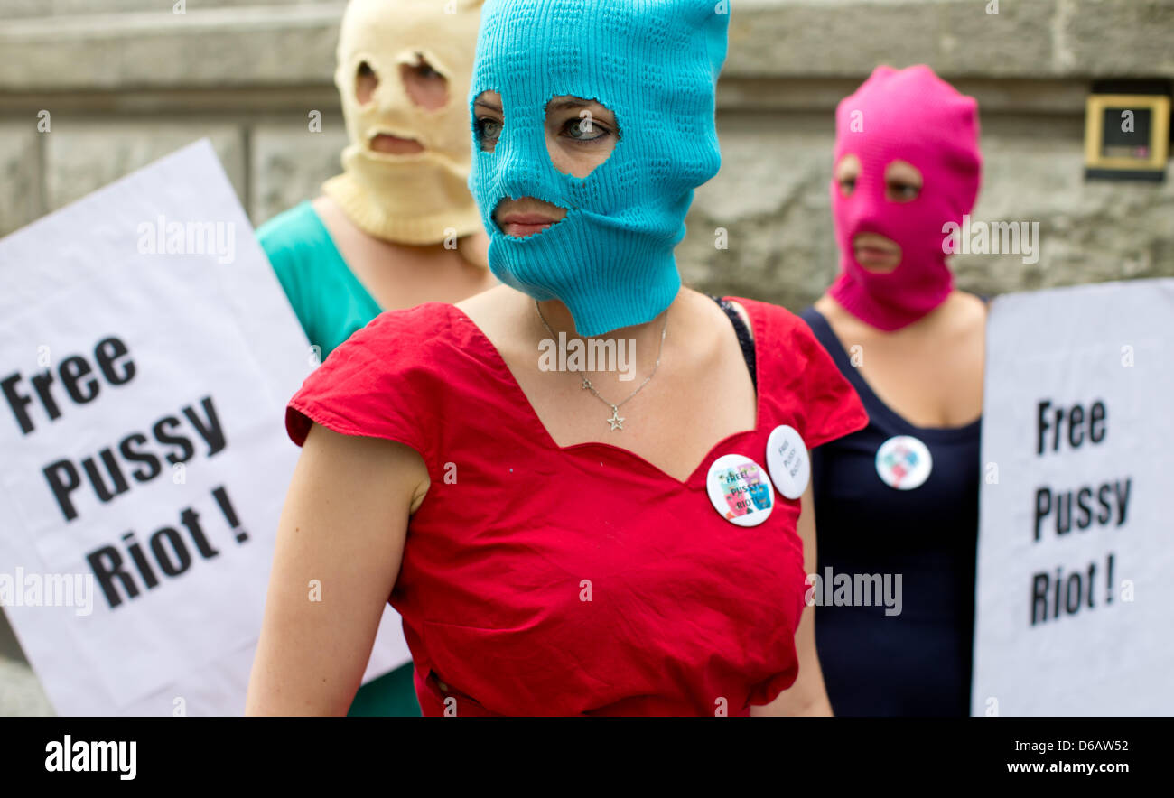 Activists of the German party The Greens demonstrate in support of the ...