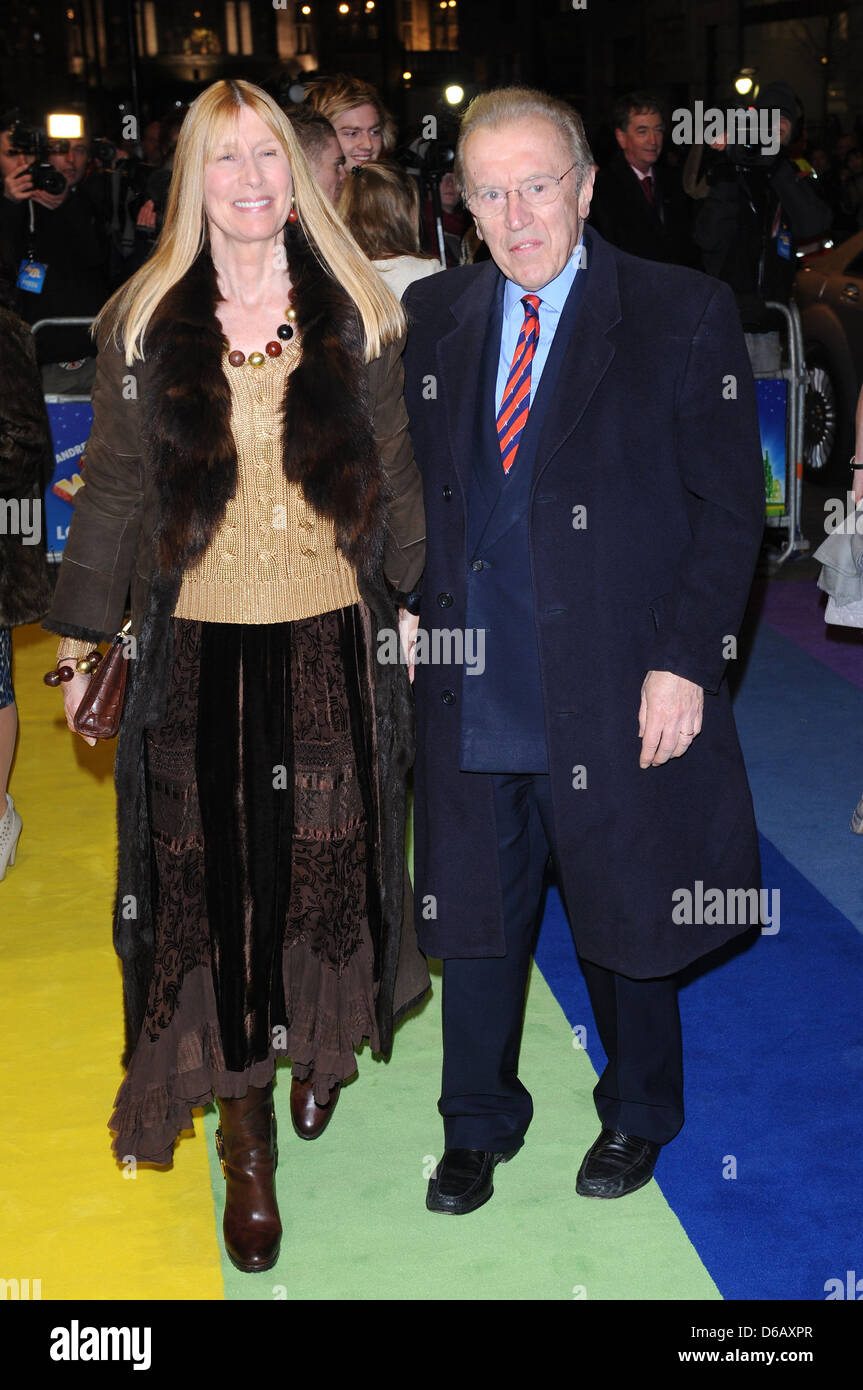 Lady carina fitzalan howard hi-res stock photography and images - Alamy