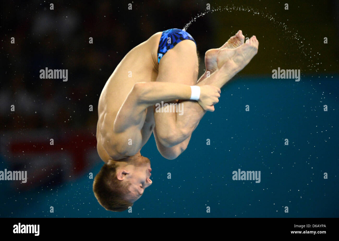Mens 10m platform diving hi-res stock photography and images - Alamy