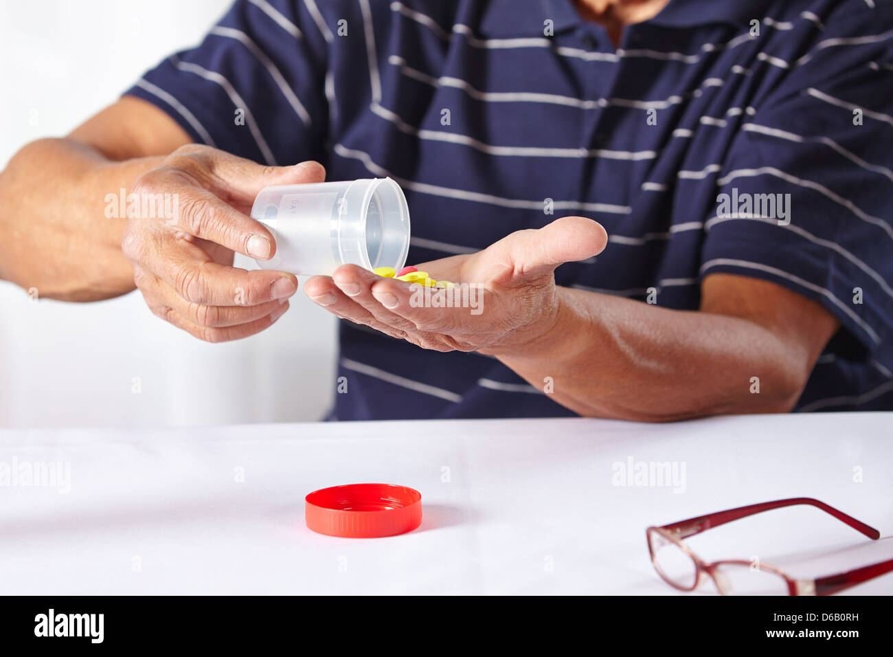 Hands drug rehab hi-res stock photography and images - Alamy