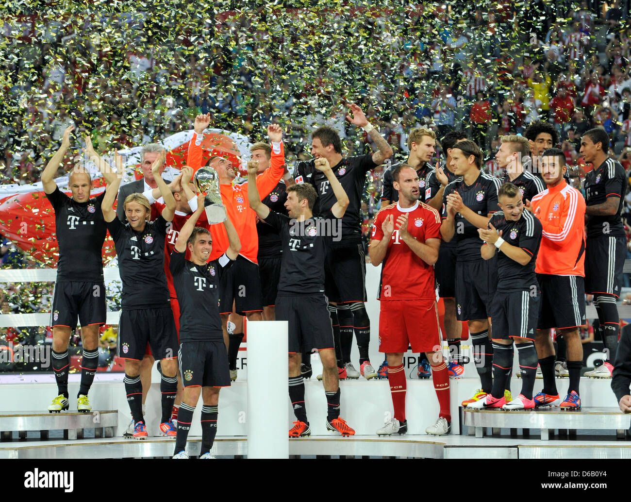 Munich celebrates with the cup after their 2-1 victory in the DFL Super ...