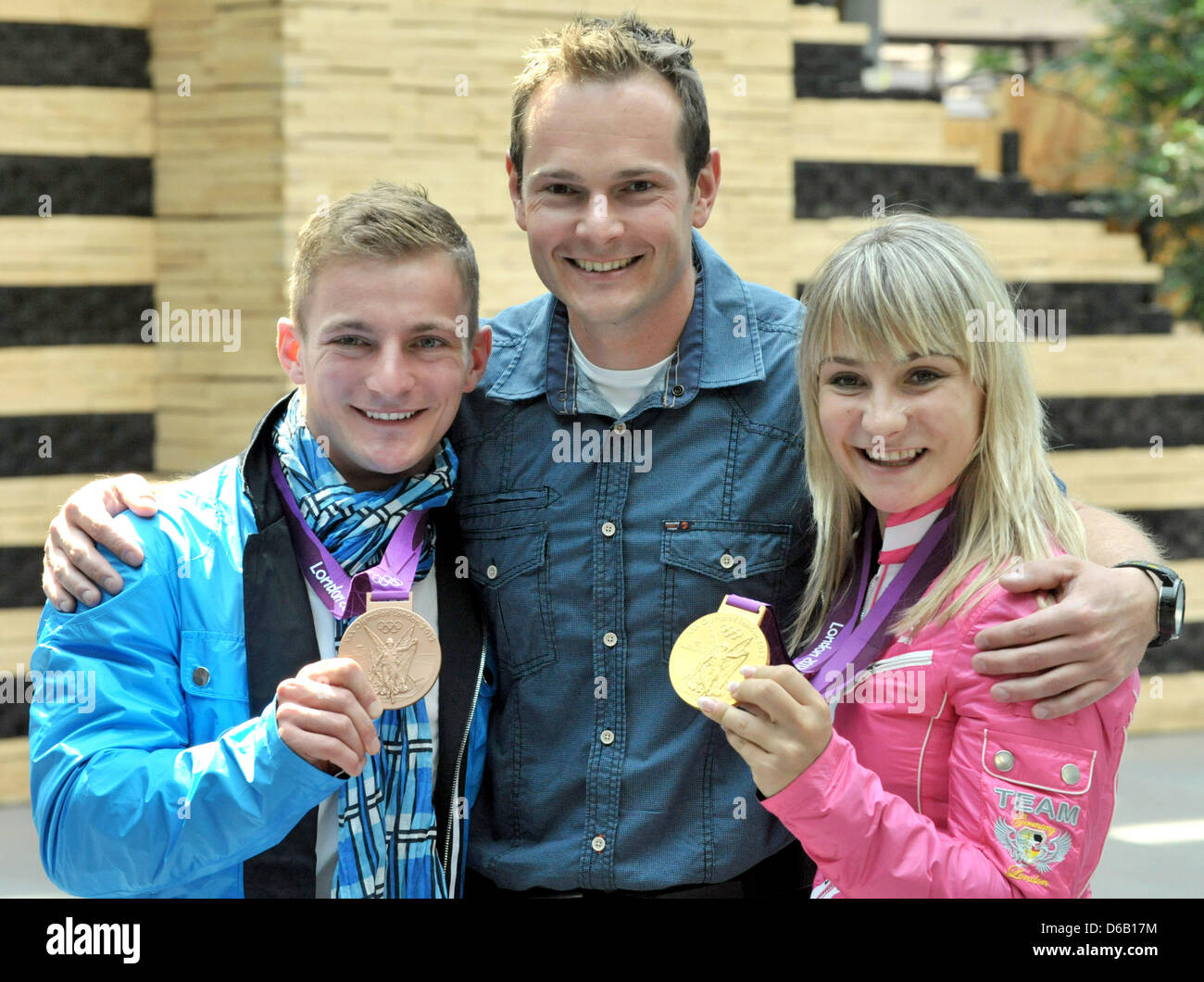 Thuringian Olympic teamsprint athletes Kristina Vogel (R; gold) and ...