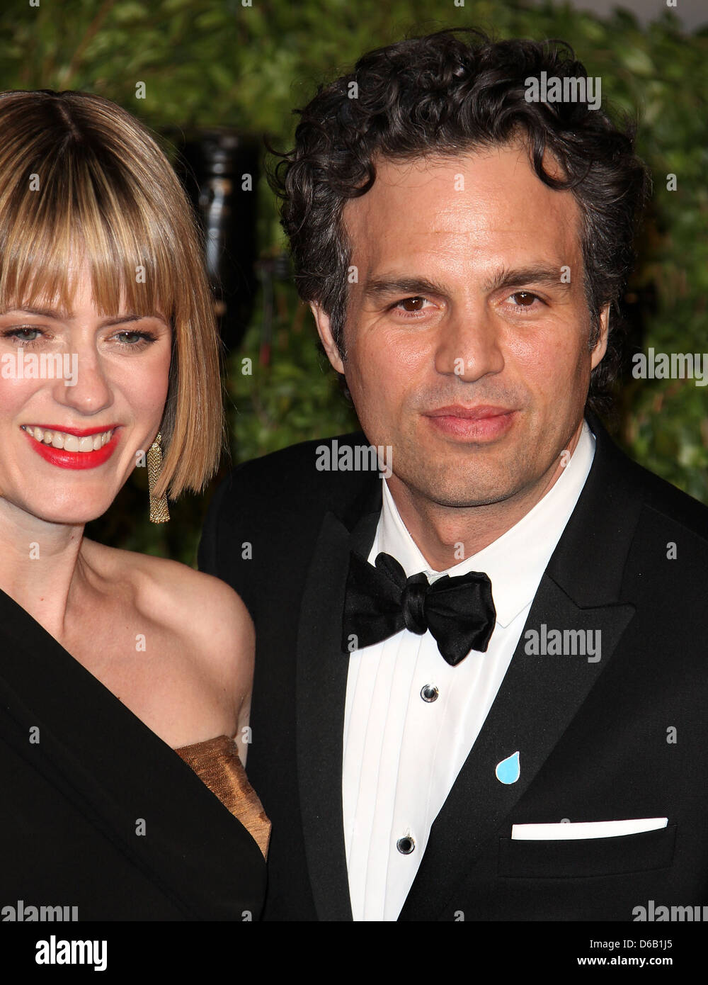 Sunrise Coigney and Mark Ruffalo 2011 Vanity Fair Oscar Party at the ...