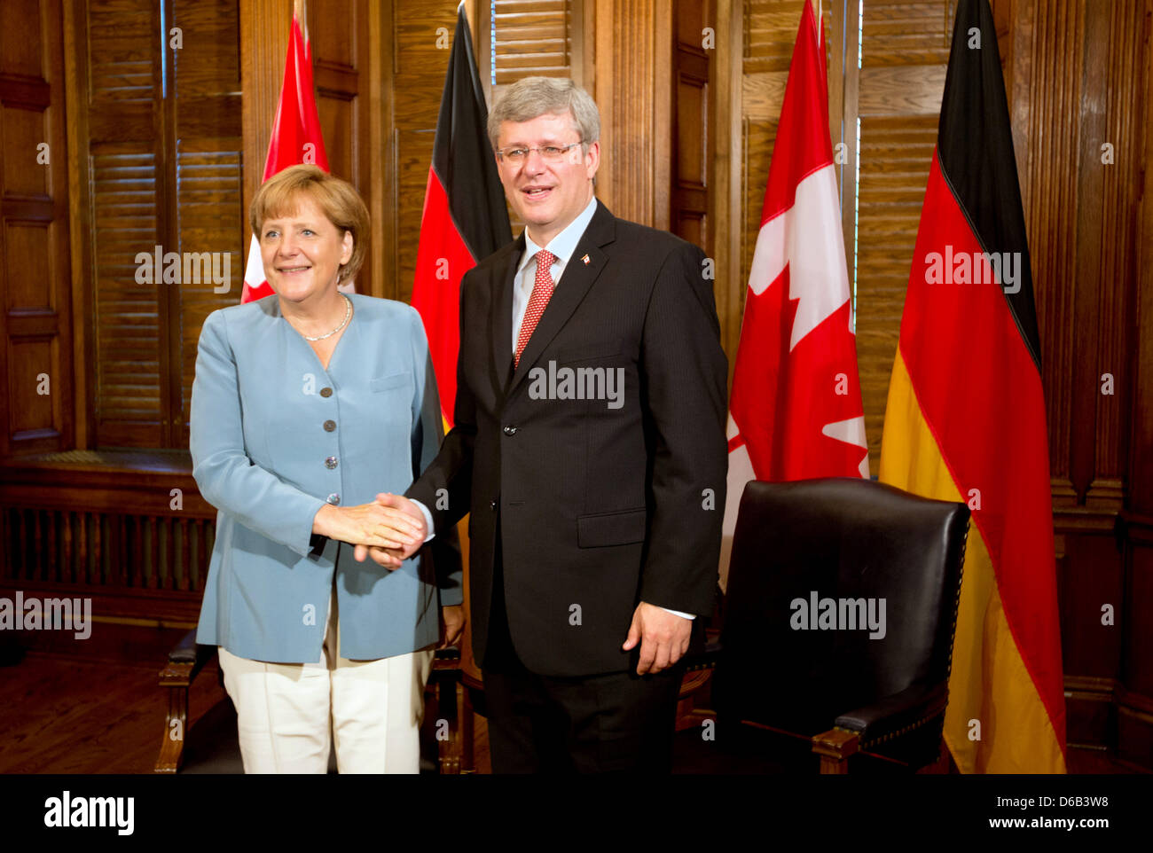 German Chancellor Angela Merkel (CDU) and Canadian Prime Minister ...