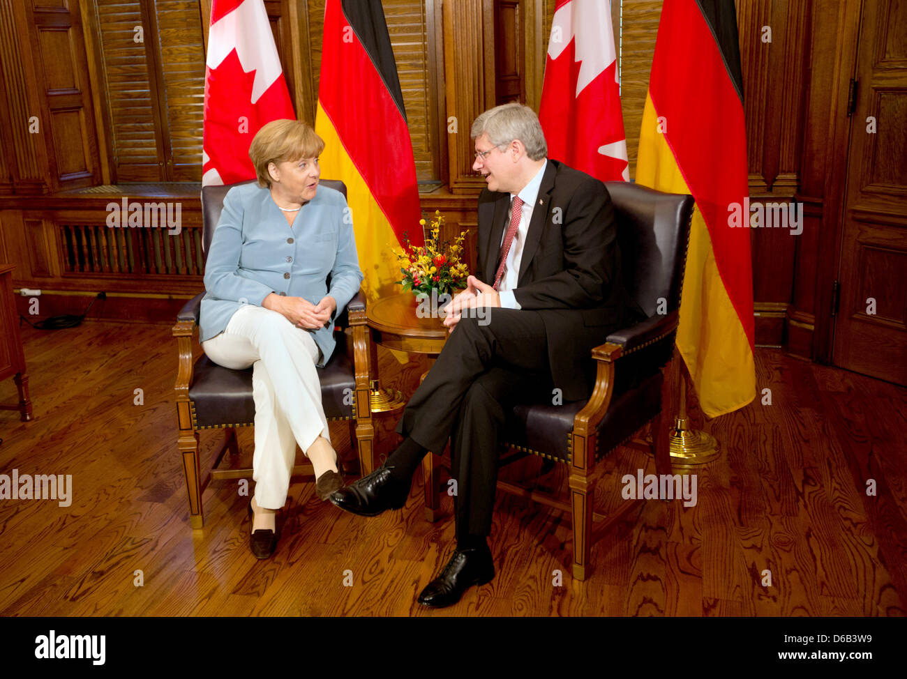 German Chancellor Angela Merkel (CDU) and Canadian Prime Minister ...