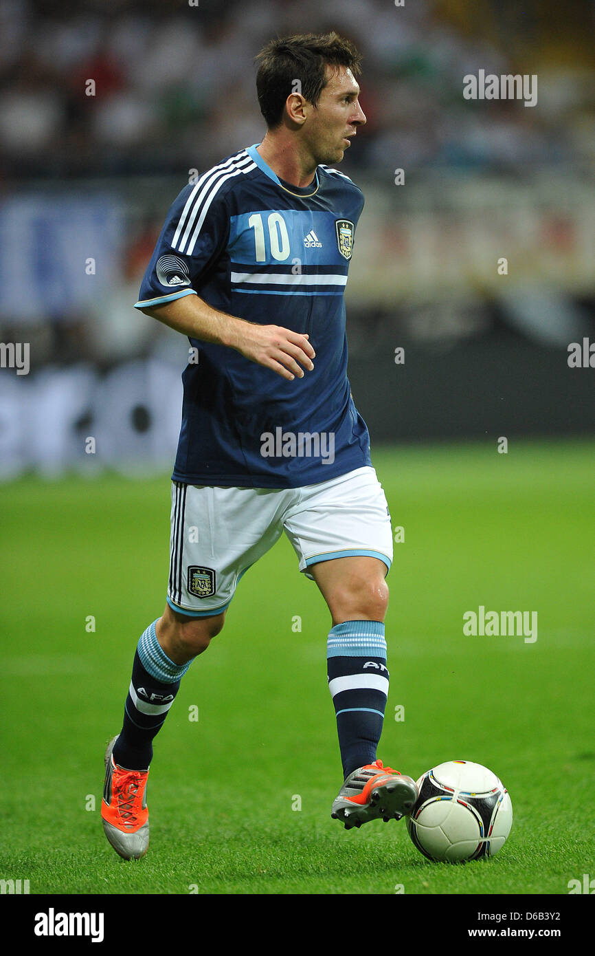 Argentina's Lionel Messi plays the ball during the international soccer ...