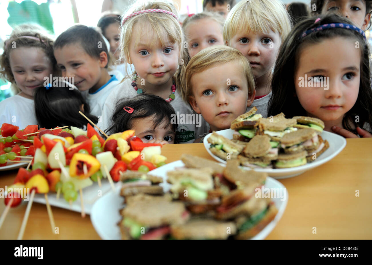 Strong starts for children hi-res stock photography and images - Alamy
