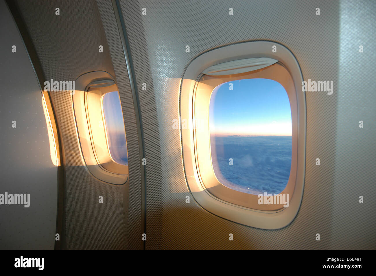 Air traffic plane hi-res stock photography and images - Alamy