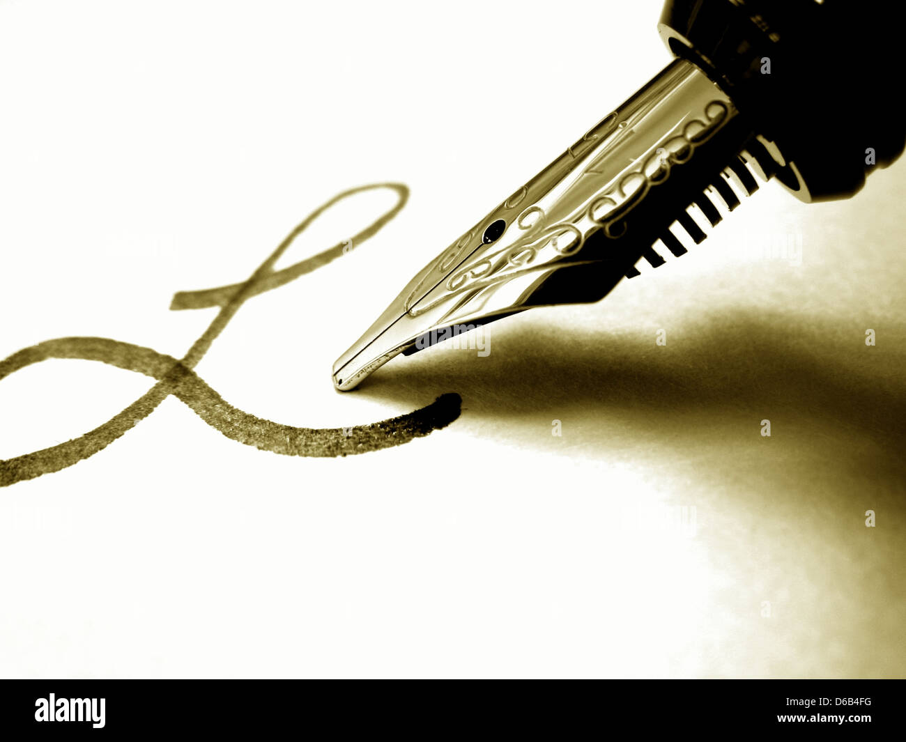 Fountain pen writing letter hi-res stock photography and images - Alamy