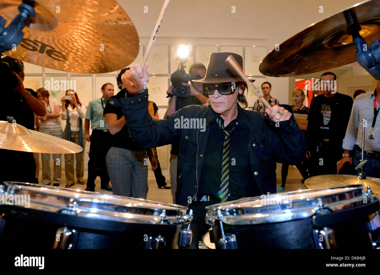 Udo lindenberg drums hi-res stock photography and images - Alamy