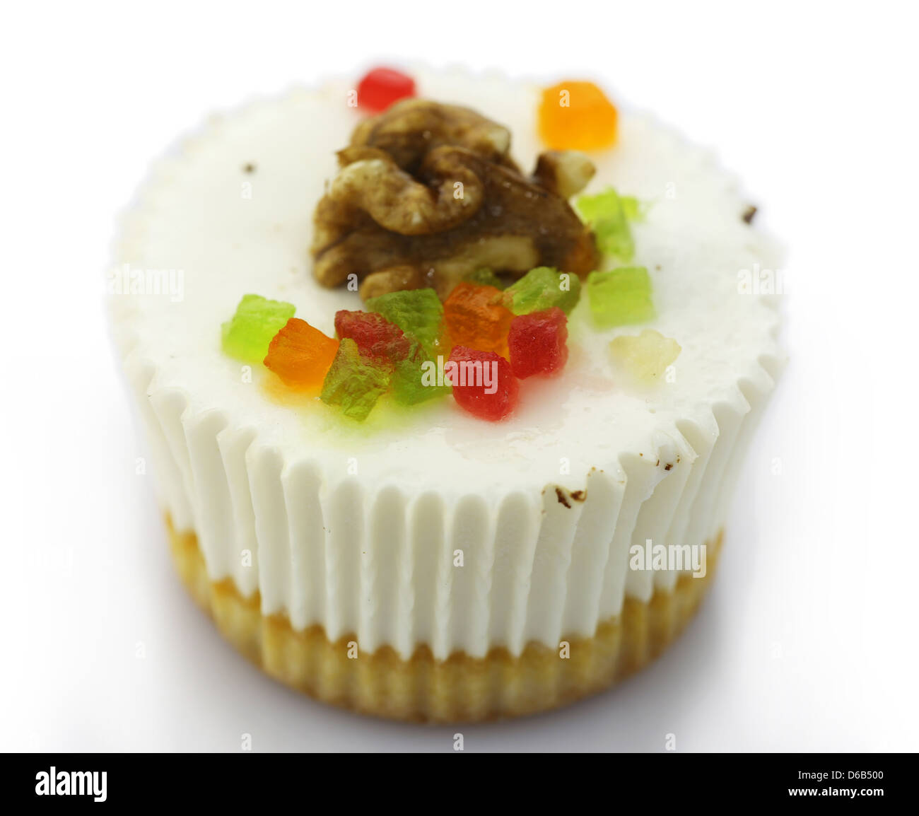 Single cupcake hi-res stock photography and images - Alamy