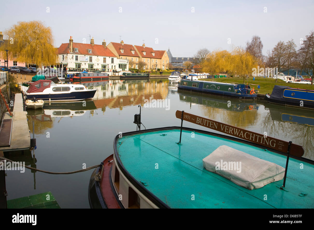 Riverside inn ely hi-res stock photography and images - Alamy