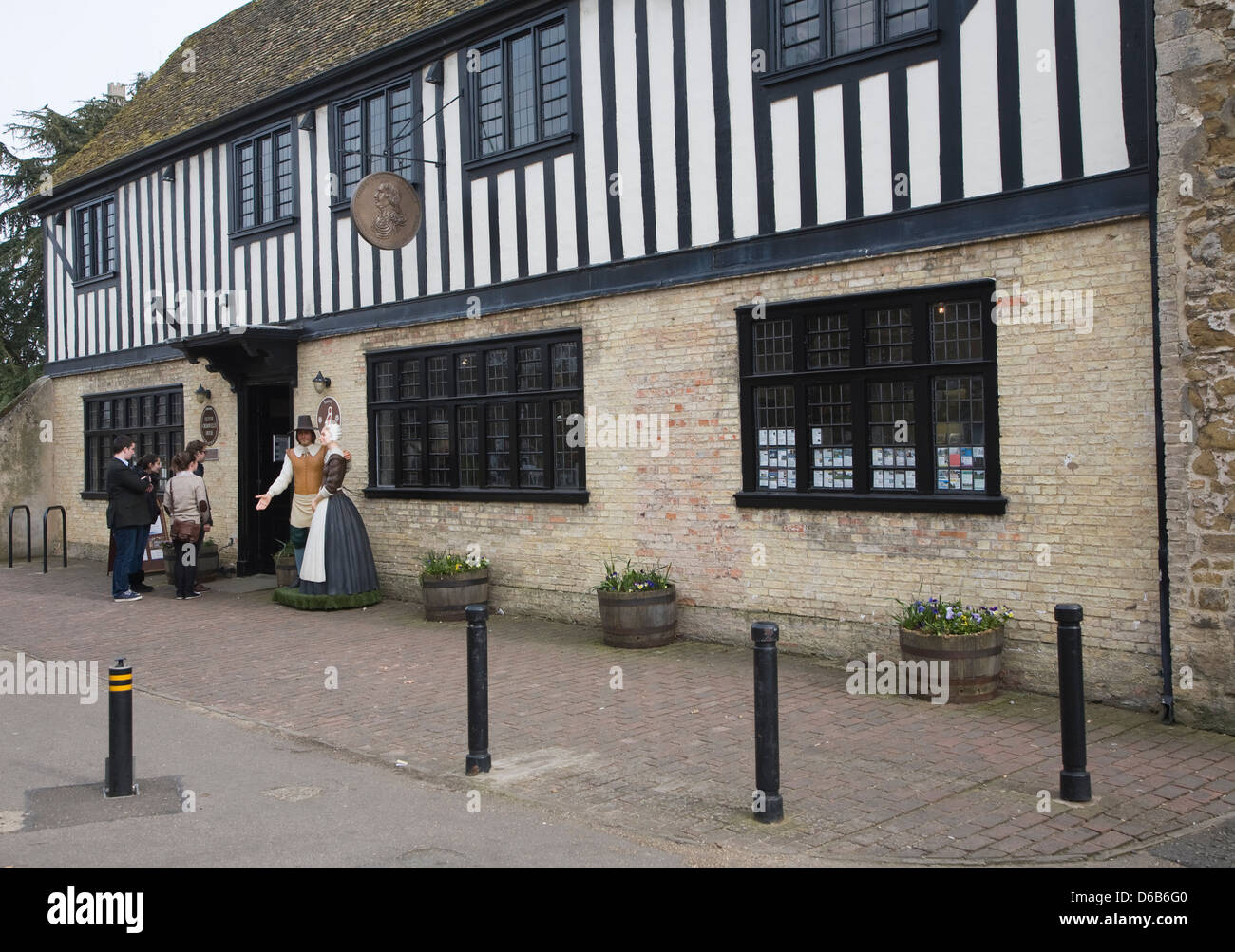 Oliver cromwell house museum hi-res stock photography and images - Alamy