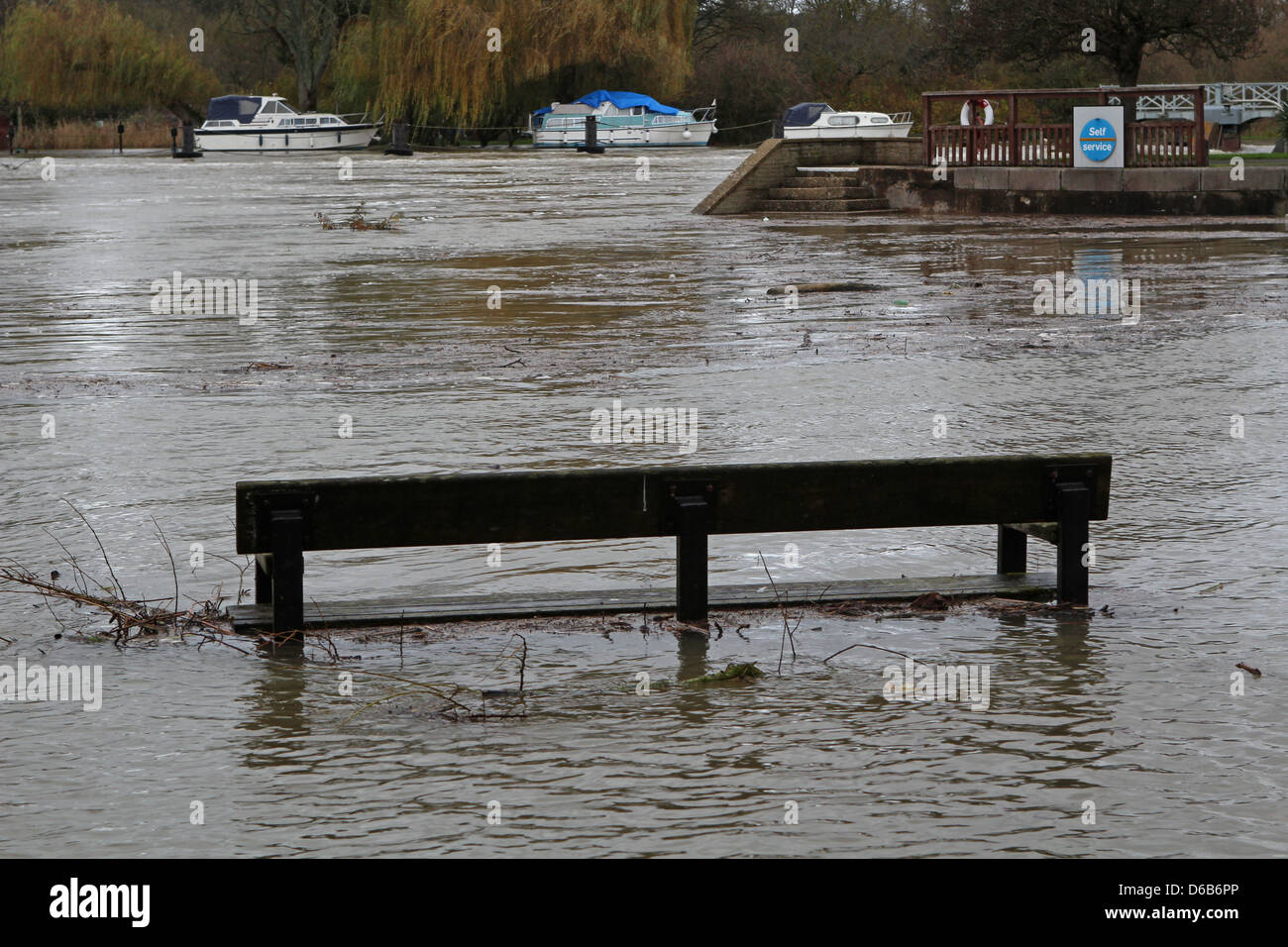 Bench flooded lock hi-res stock photography and images - Alamy