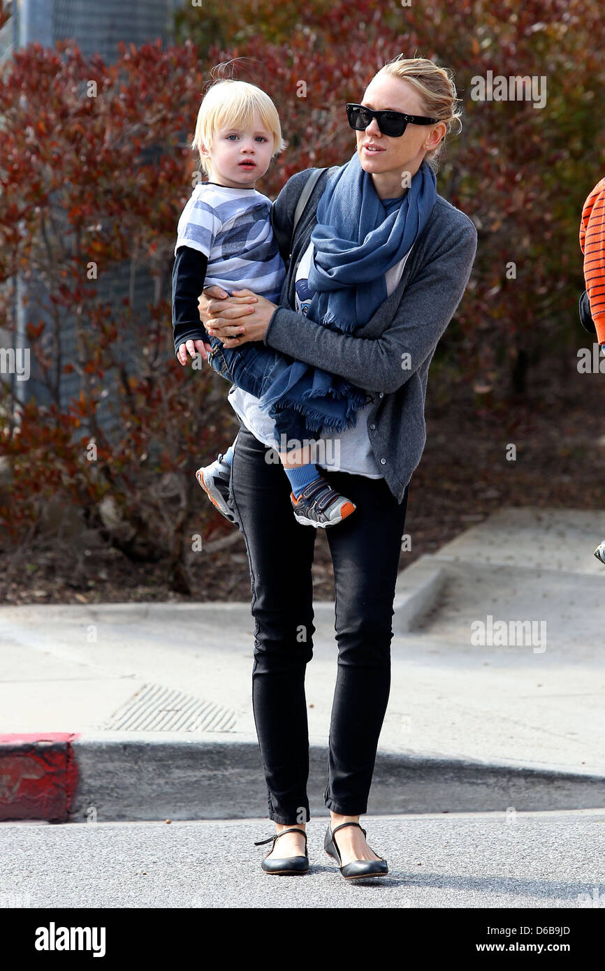 Sammy Kai Schreiber and Naomi Watts Naomi Watts enjoys a day at a park ...