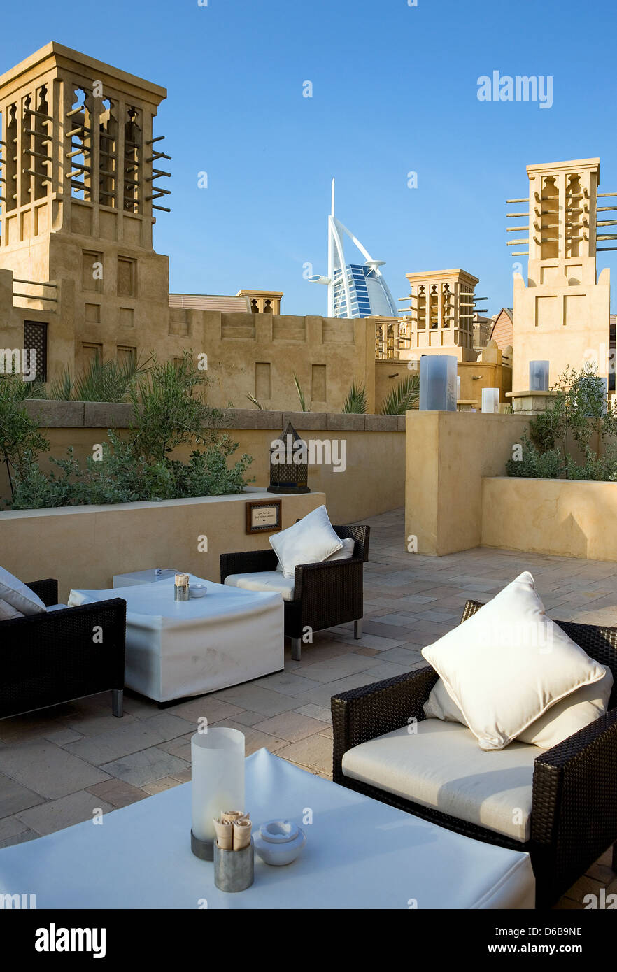 Dubai, an open air bar restaurant of the Madinat Jumeirah resort Stock ...