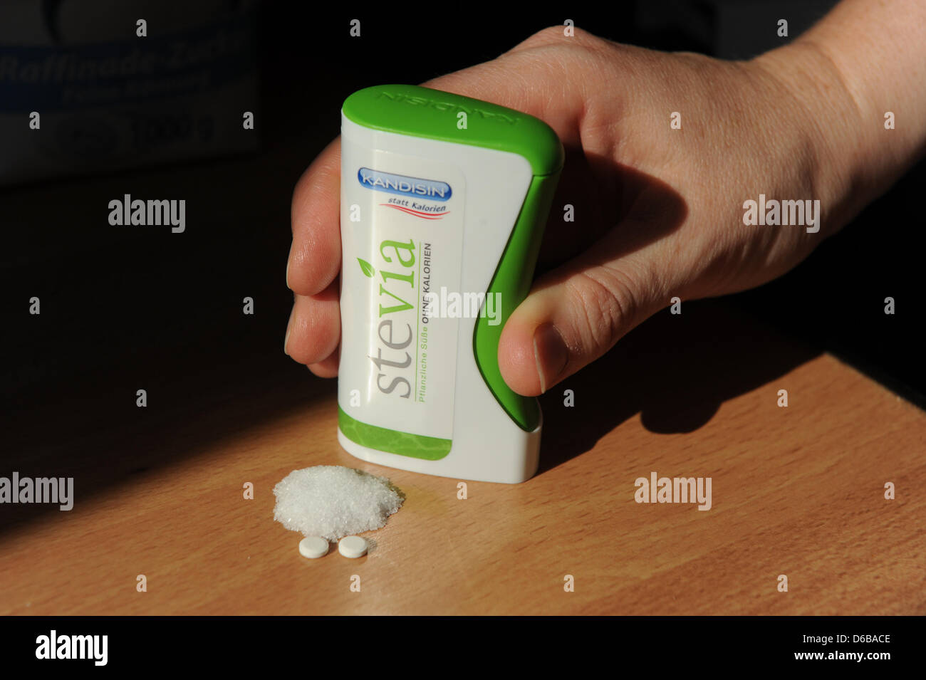 Sweetener tablets hi-res stock photography and images - Alamy