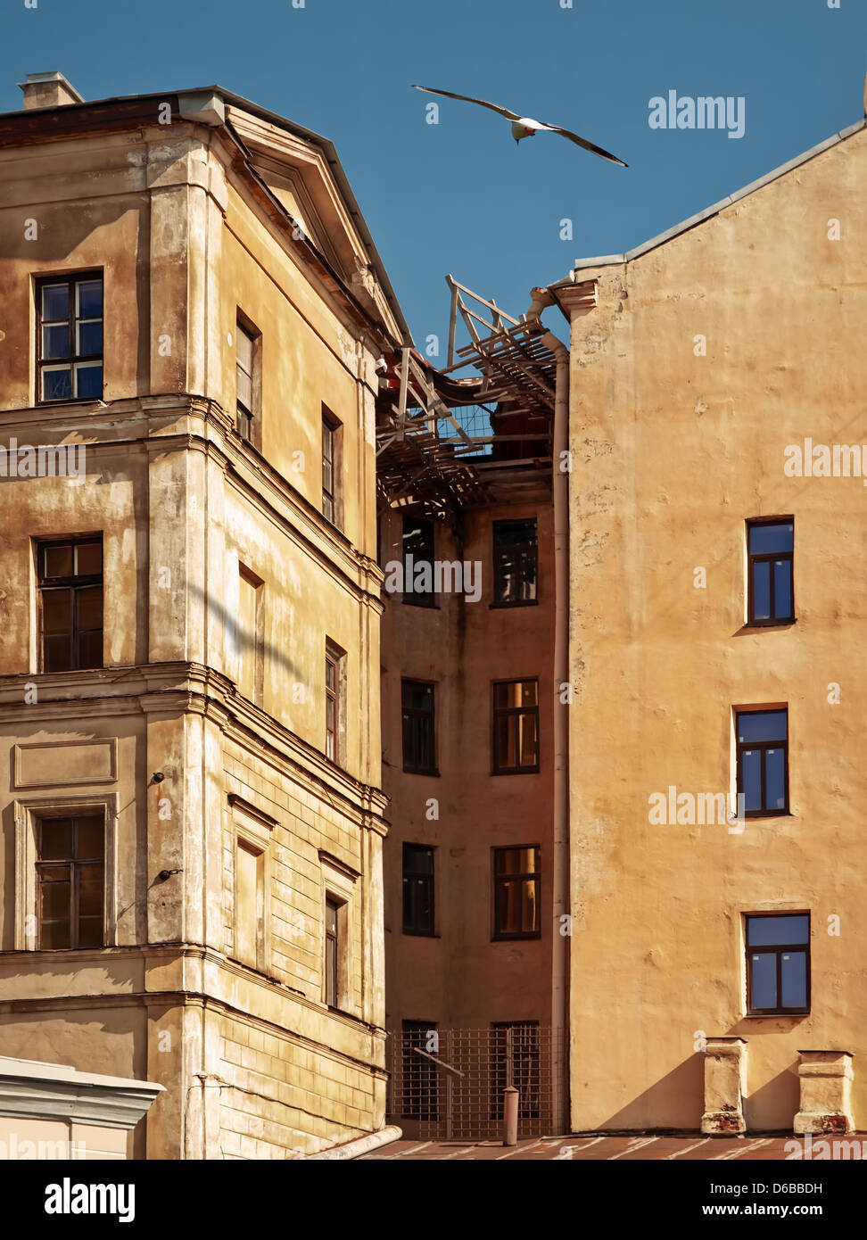 Old ramshackle buildings hi-res stock photography and images - Alamy