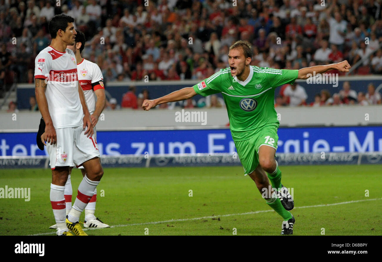 Wolfsburg's Bas Dost (R) celebrates his 1-0 goal during the German ...