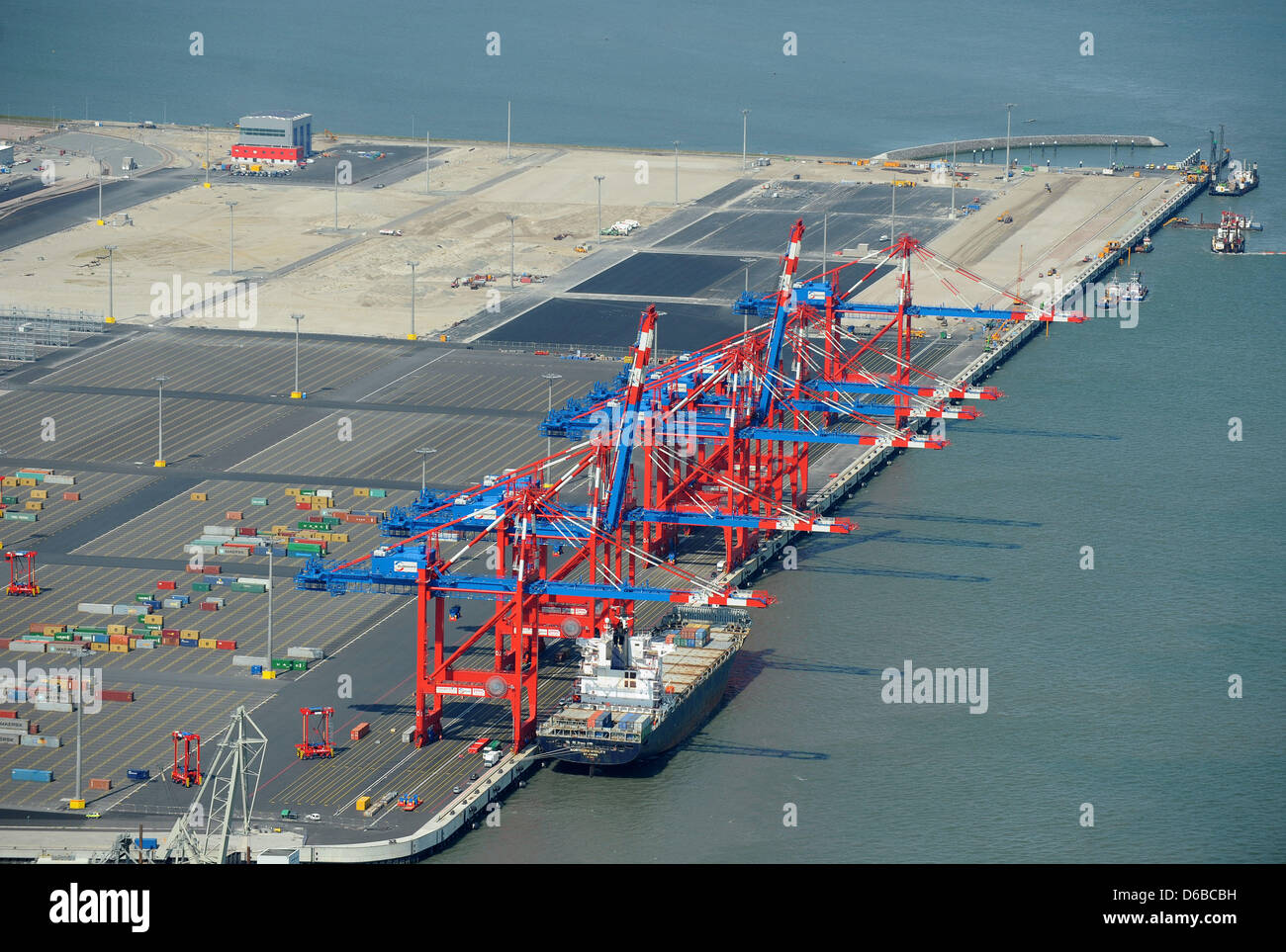 Aerial view of the JadeWeserPort in Wilhelmshaven at the Jade Bight ...
