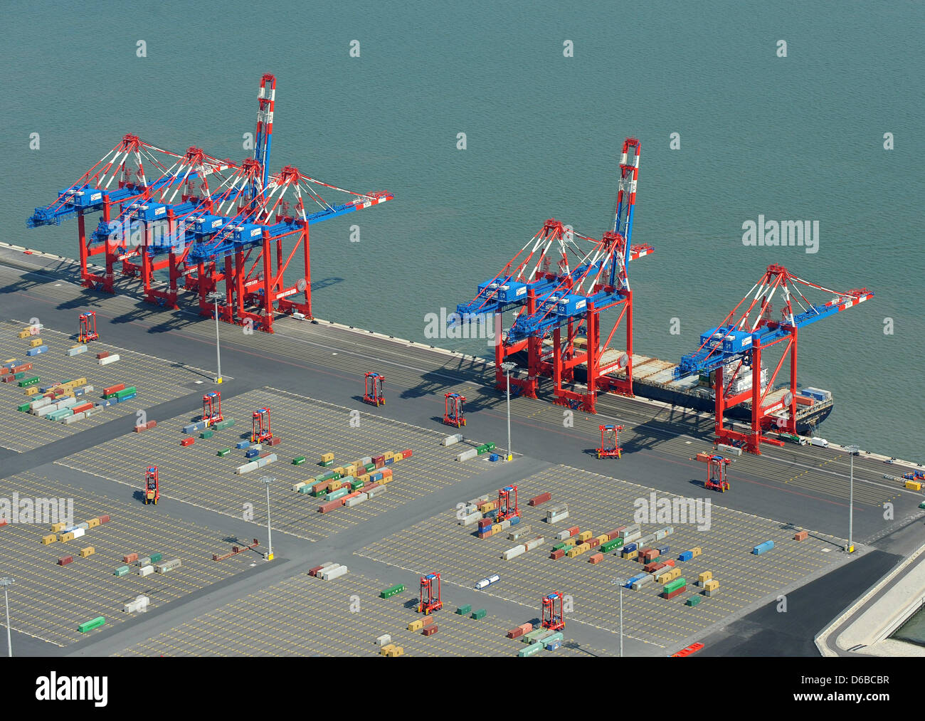 Aerial view of the JadeWeserPort in Wilhelmshaven at the Jade Bight ...