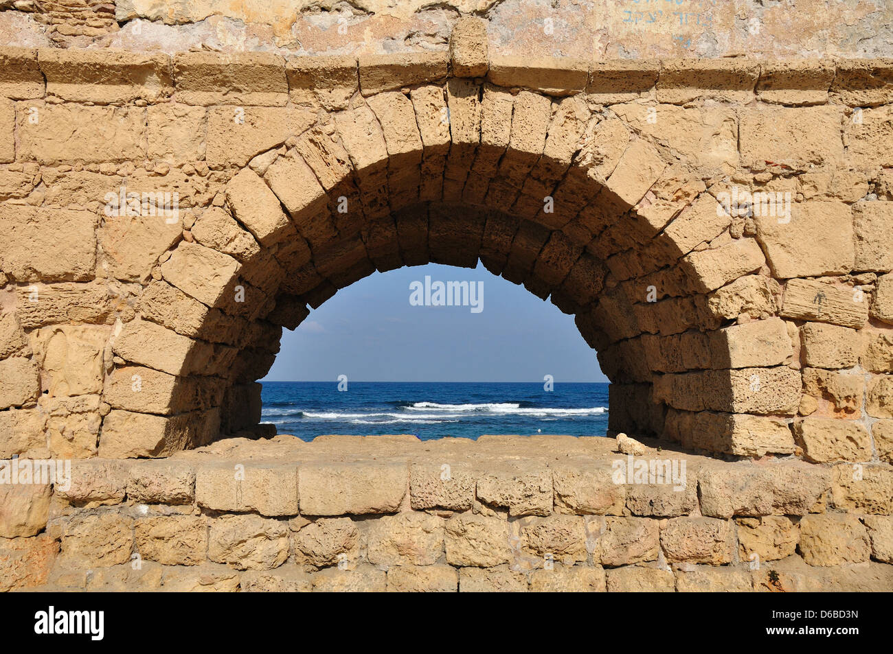 Arch of roman aqueduct at Caesarea coast. Israel Stock Photo - Alamy