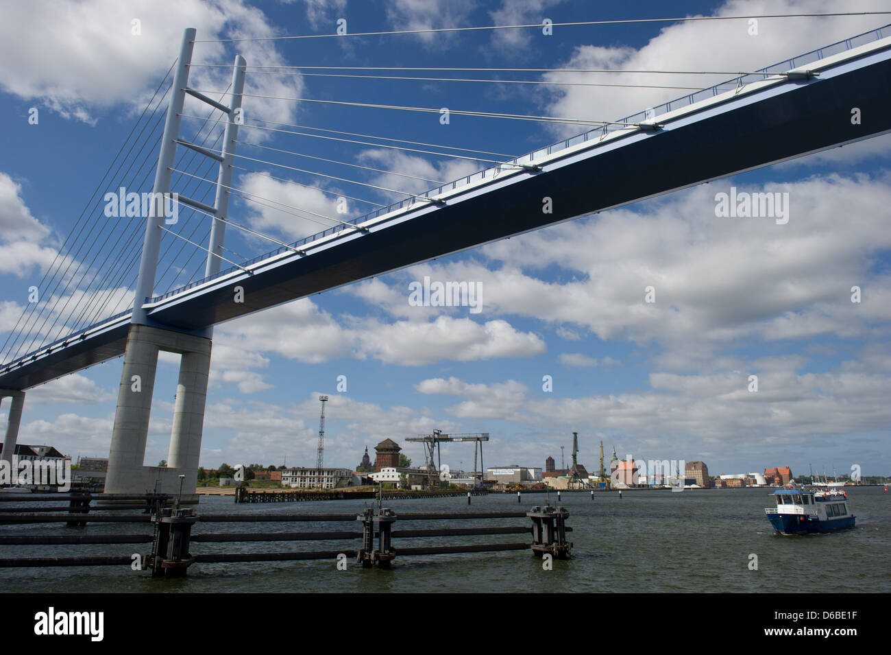 New ruegen bridge hi-res stock photography and images - Alamy