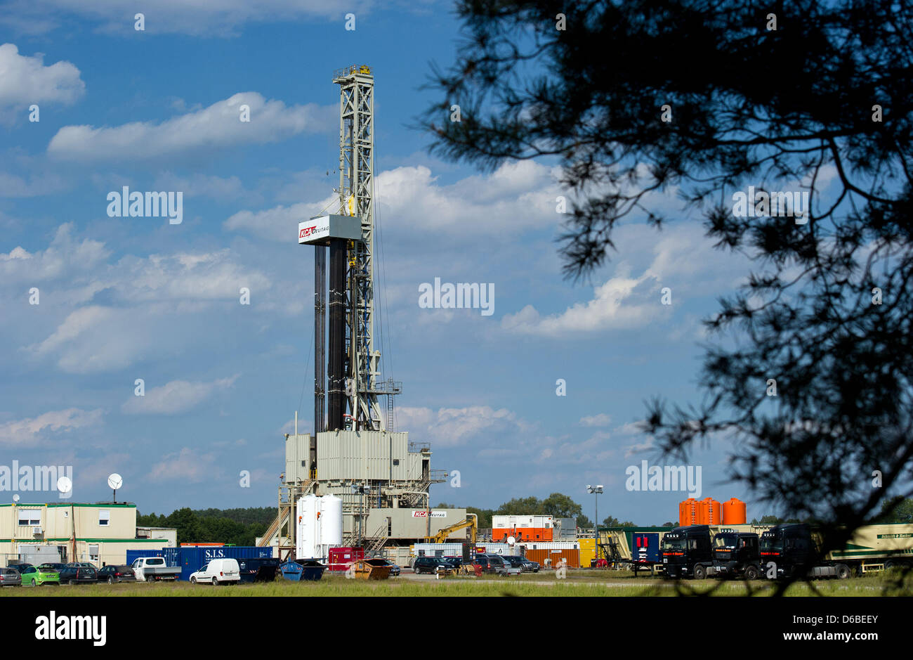 View of the derrick of German-Canadian Central European Petroleum Ltd ...