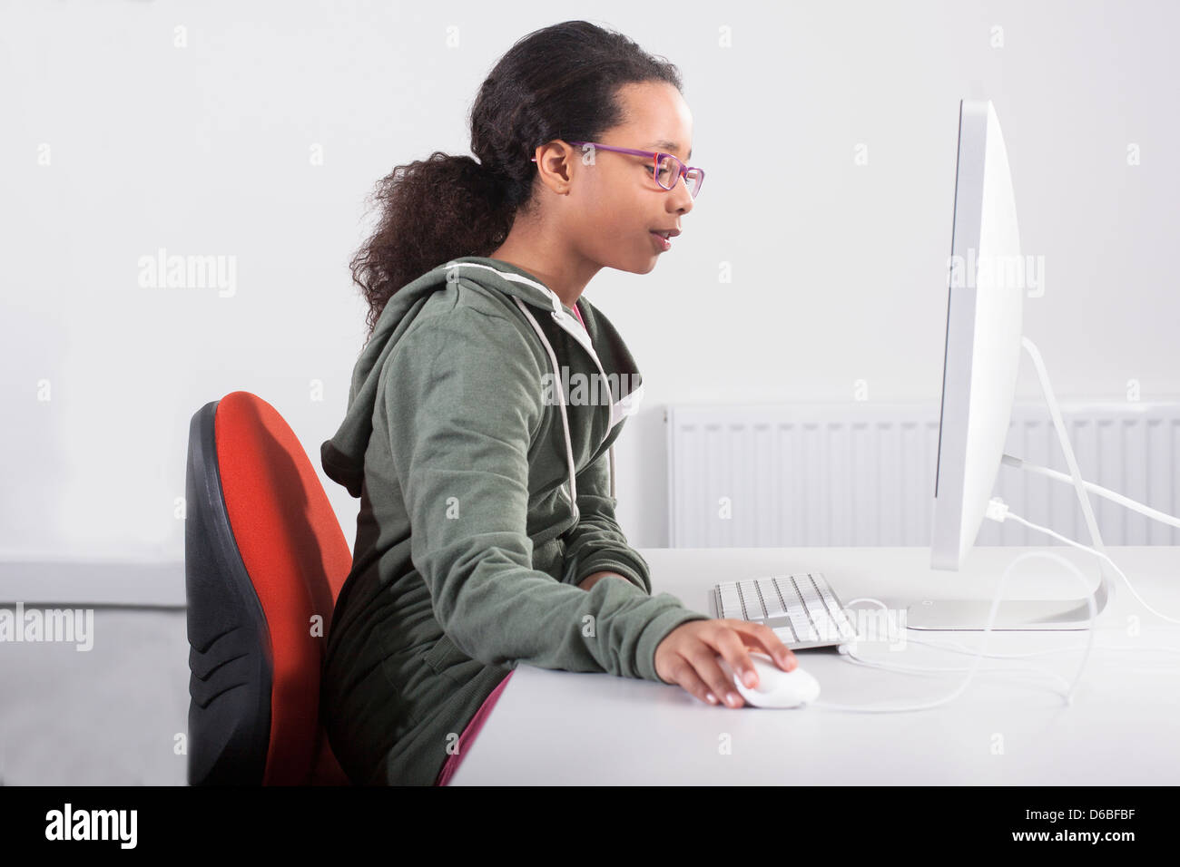 African classroom girl computer hi-res stock photography and images - Alamy