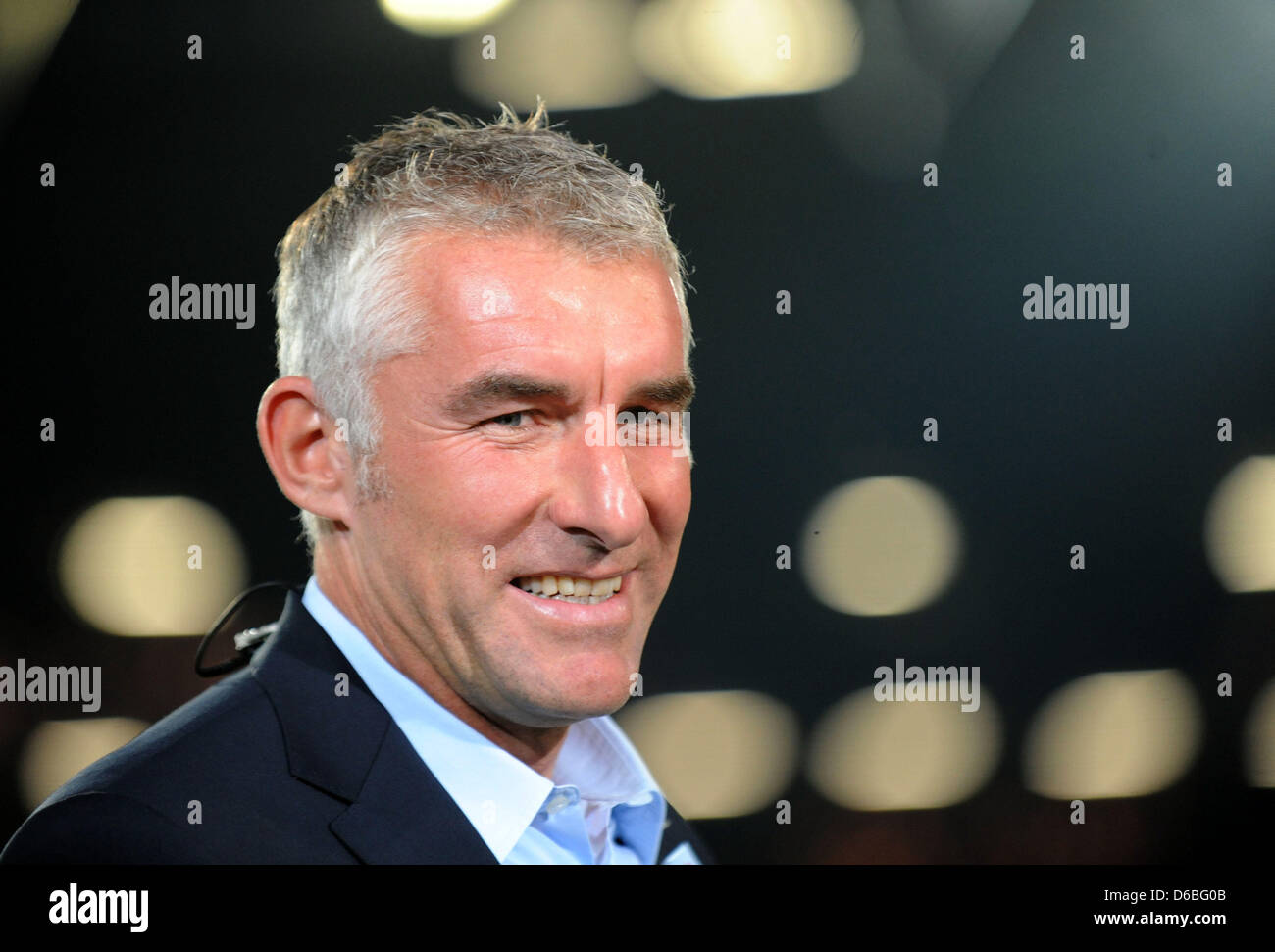 Hanover's head coach Mirko Slomka laughs prior to the UEFA Europa ...