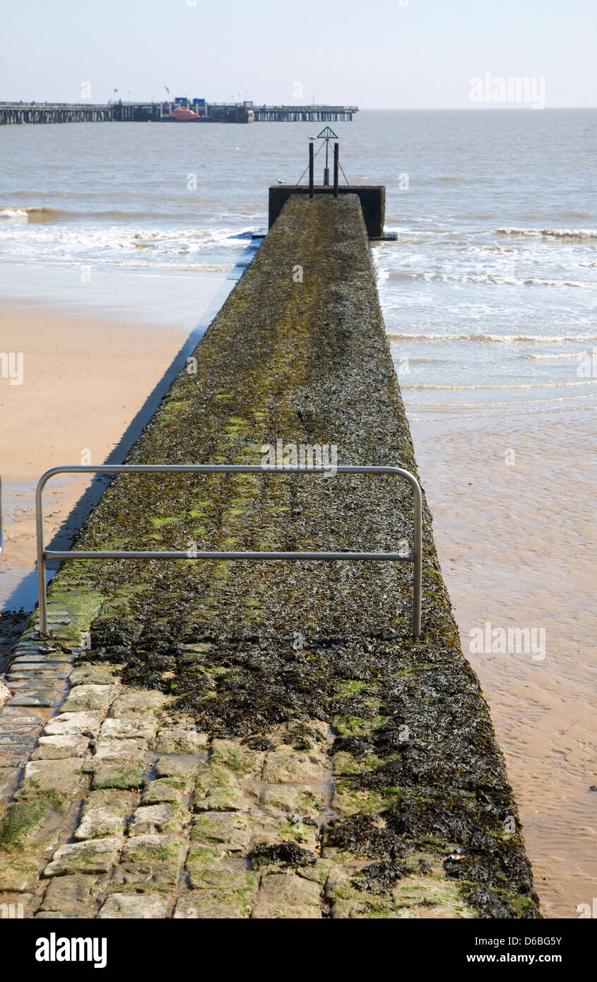 Large breakwater groyne resulting in different beach levels hi-res ...