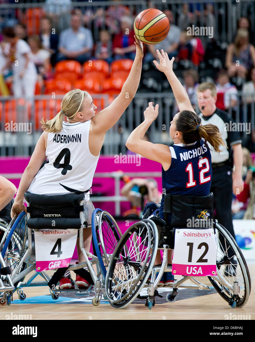 Mareike Adermann (R) from Germany and Alana Nichols from the United ...