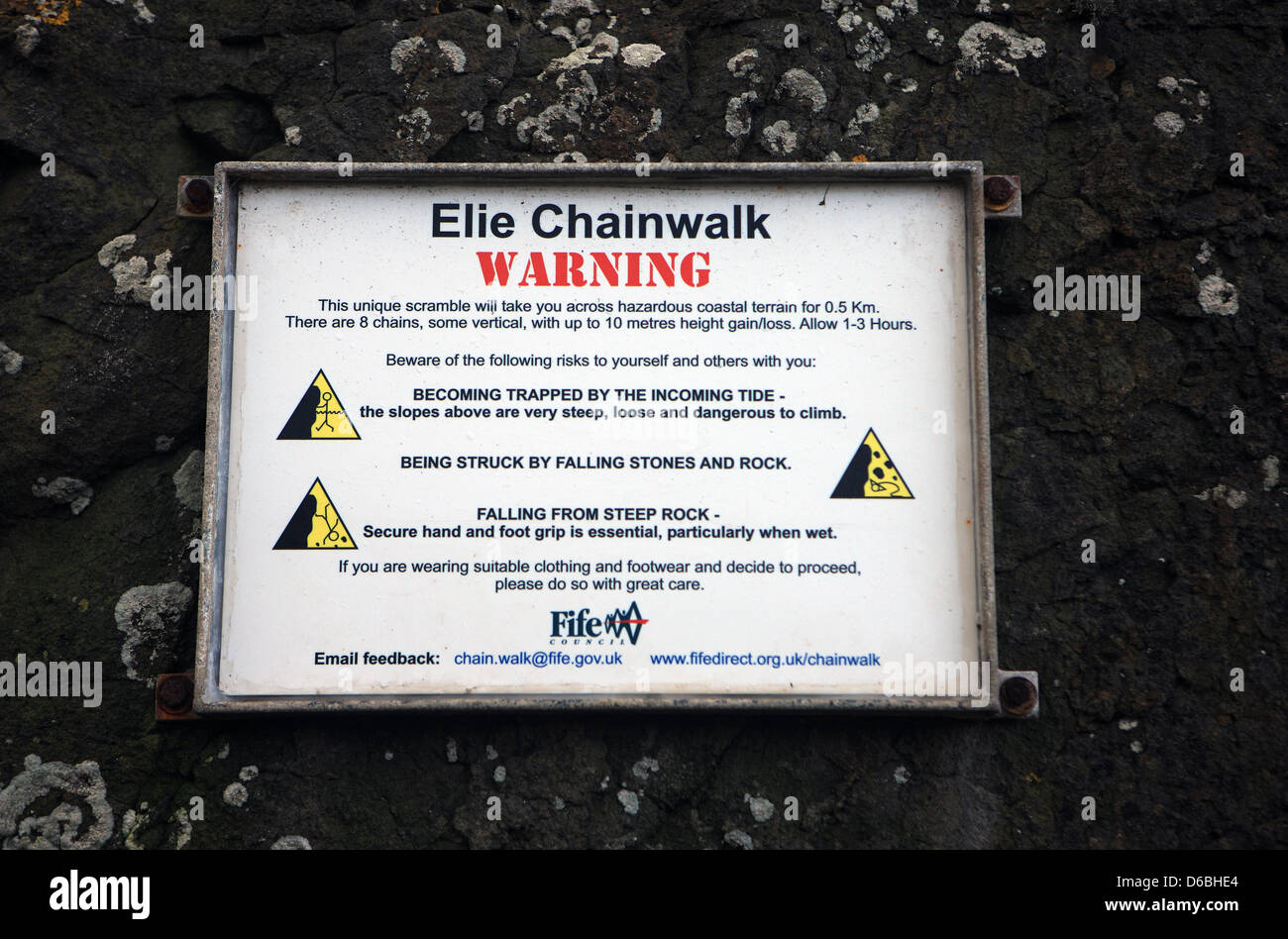 Warning sign about the Elie Chainwalk and tidal conditions Stock Photo ...