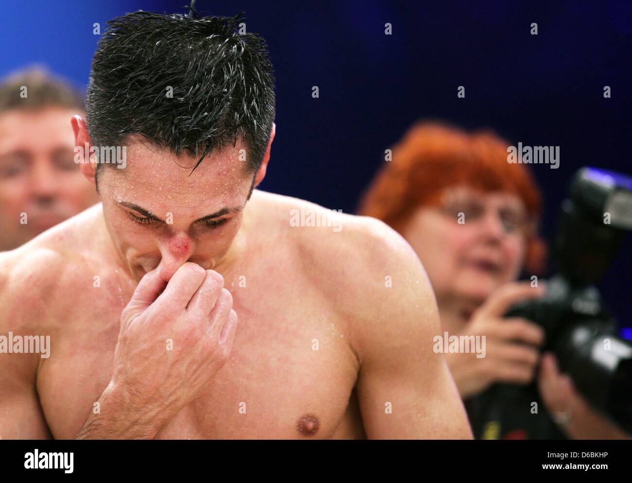 German boxer and WBA middleweight world champion Felix Sturm touches ...