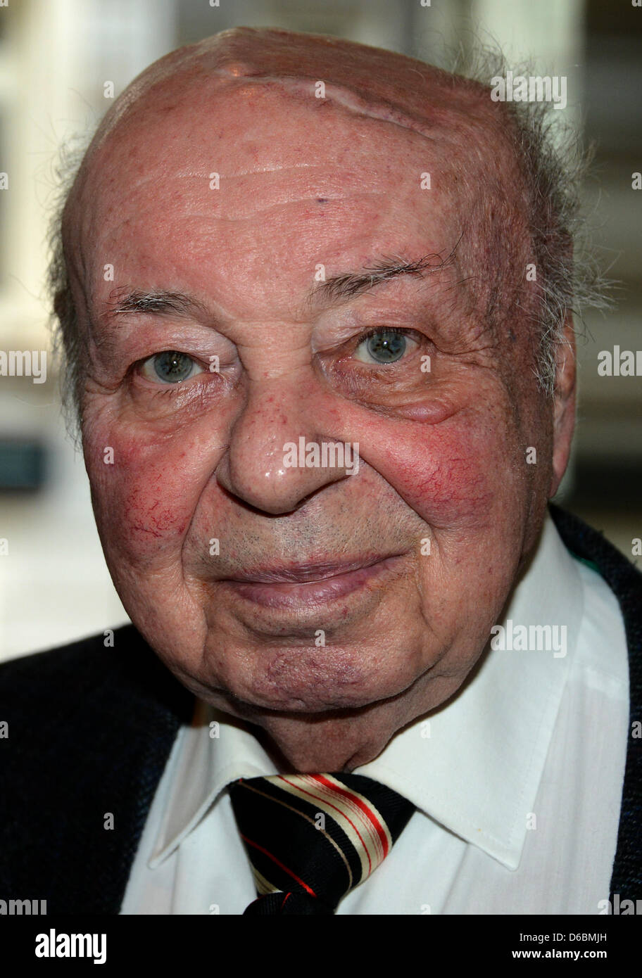 Jazz musician Coco Schumann smiles during the premiere of the piece ...