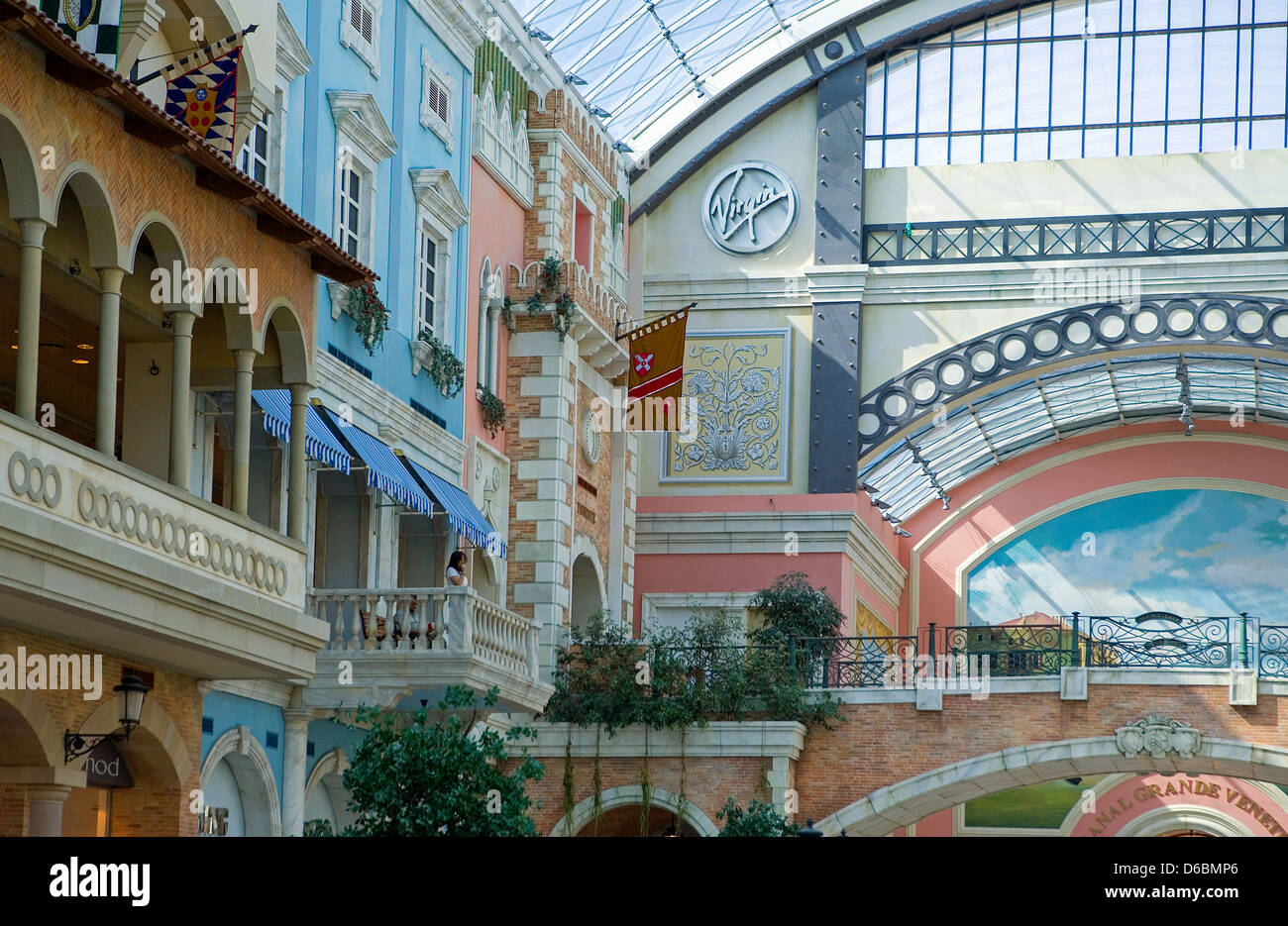 Mercato shopping mall dubai hi-res stock photography and images - Alamy