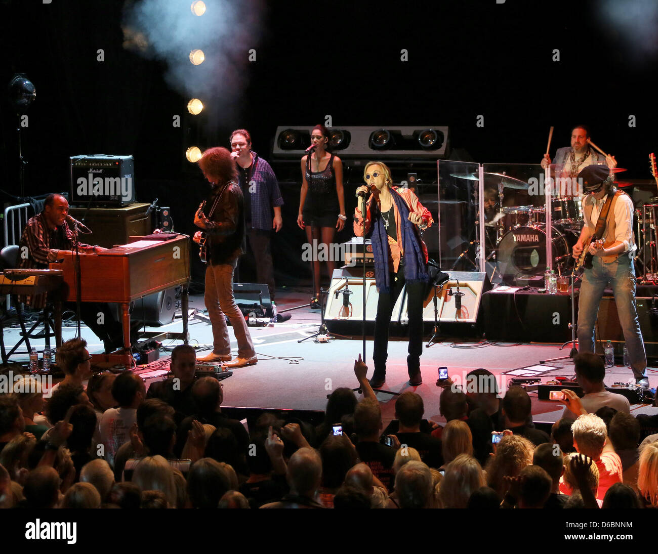 German singer Marius Mueller-Westernhagen (C) performs live on stage at ...