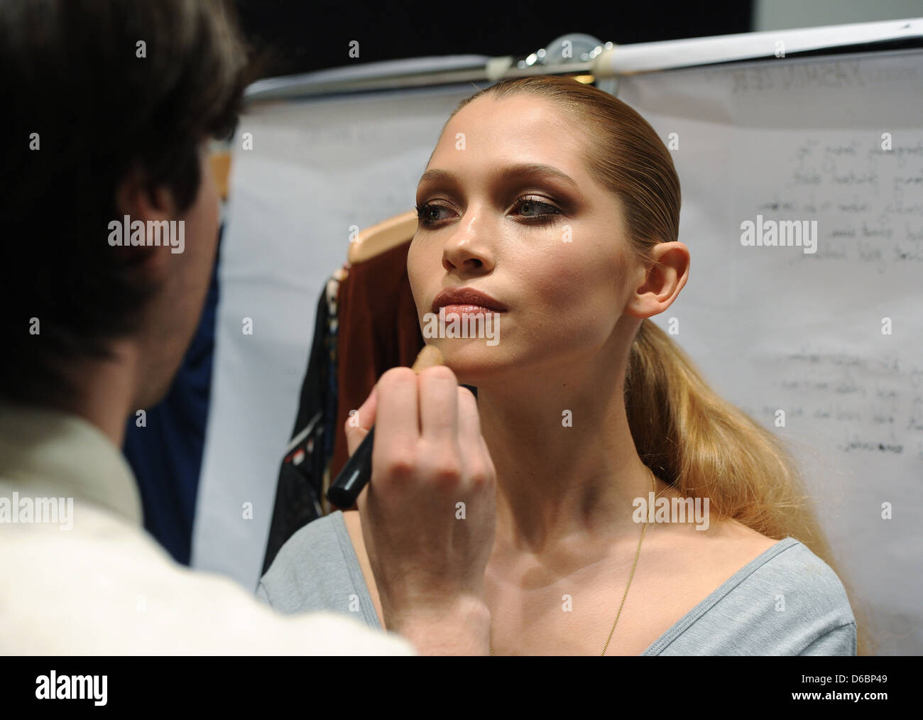 Model London Fashion Week A/W 2011 - Issa London - Backstage London ...