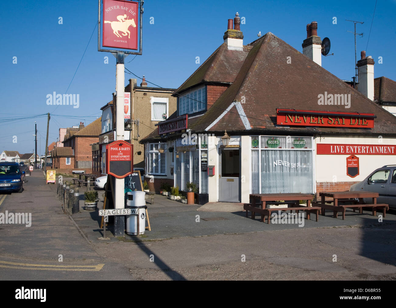 Never Say Die pub in Jaywick, Essex, England Stock Photo - Alamy