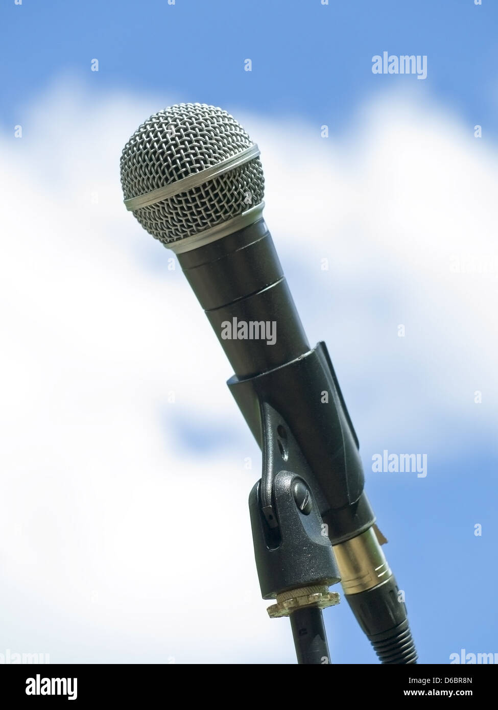 Sky microphone hi-res stock photography and images - Alamy