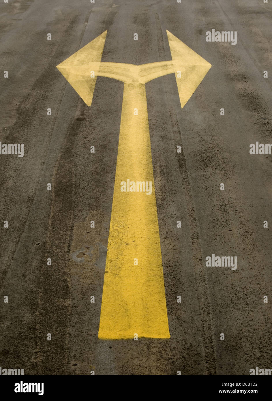 Arrow xl hi-res stock photography and images - Alamy