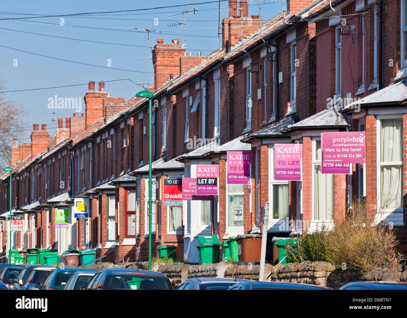Population sign hi-res stock photography and images - Alamy