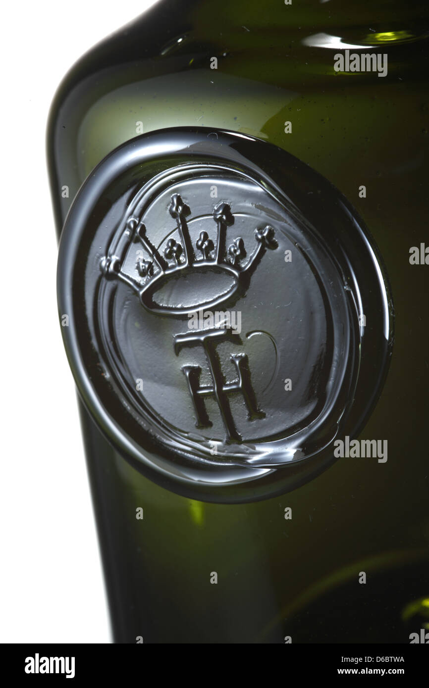 17th and 18th century English Bottle,green bottle Stock Photo - Alamy