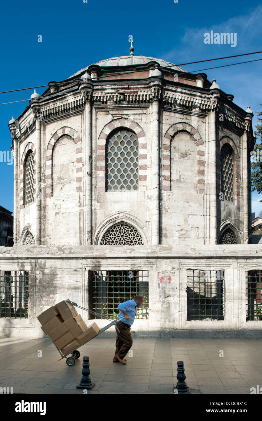 Sinan pasha tomb hi-res stock photography and images - Alamy