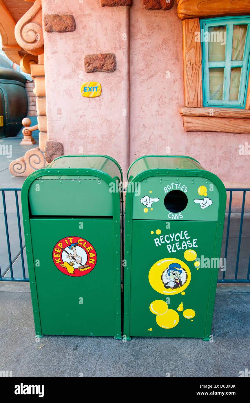 Disneyland Amusement Park, Anaheim, California USA. Trash Stock Photo ...