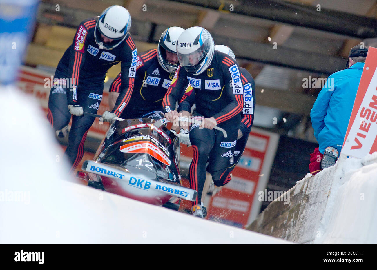 Bob pilot Maximilian Arndt and his pushers Alexander Roediger, Marko ...