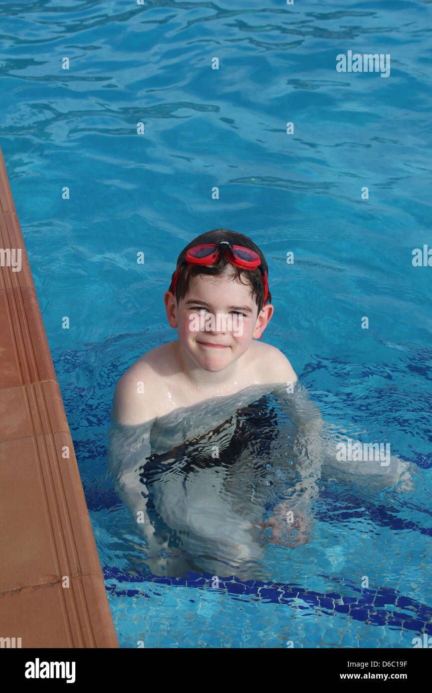 Smiling swim hi-res stock photography and images - Alamy
